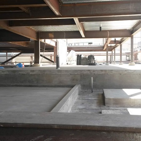 Edison Lofts Rooftop Pool - Crane Install - Stainless Aquatics ...